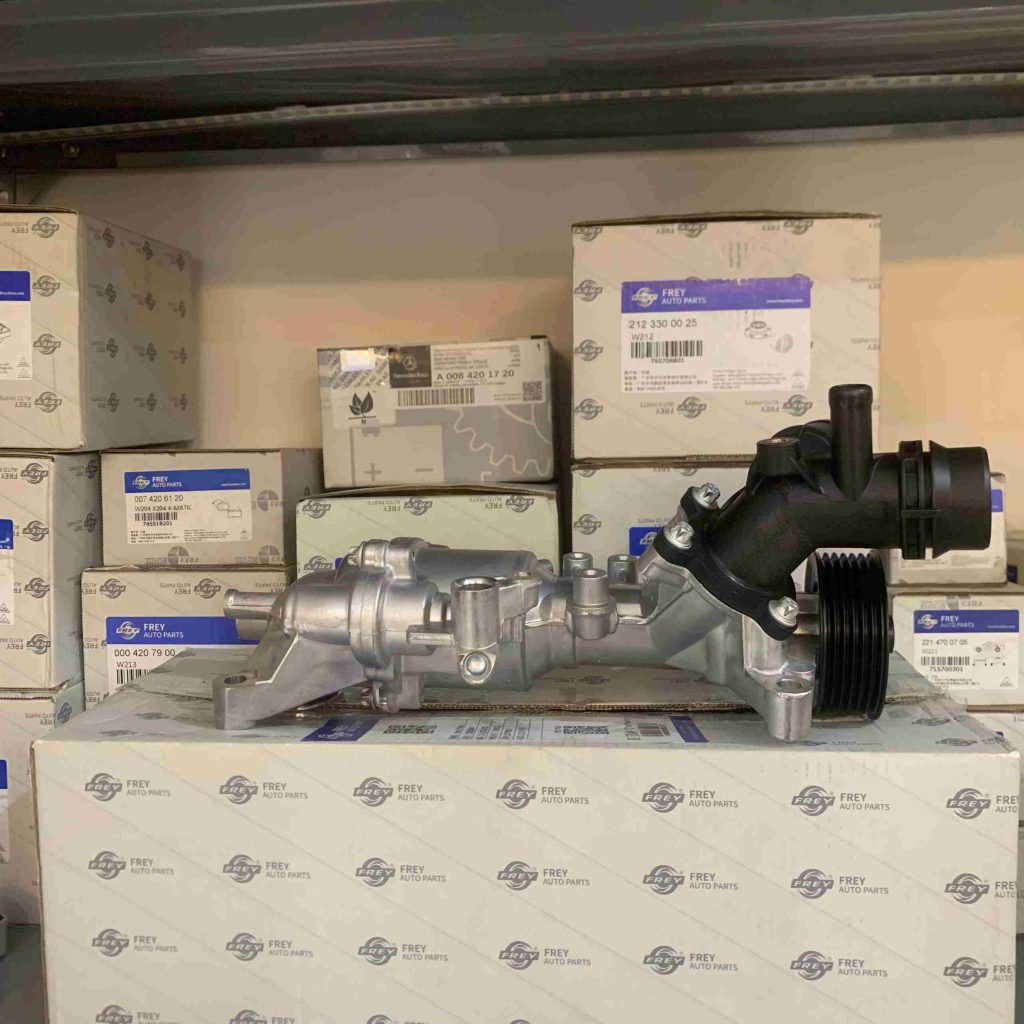 Bơm nước xe Mercedes E Class W213, GLC Class – A2742000900 – Phụ tùng ô ...